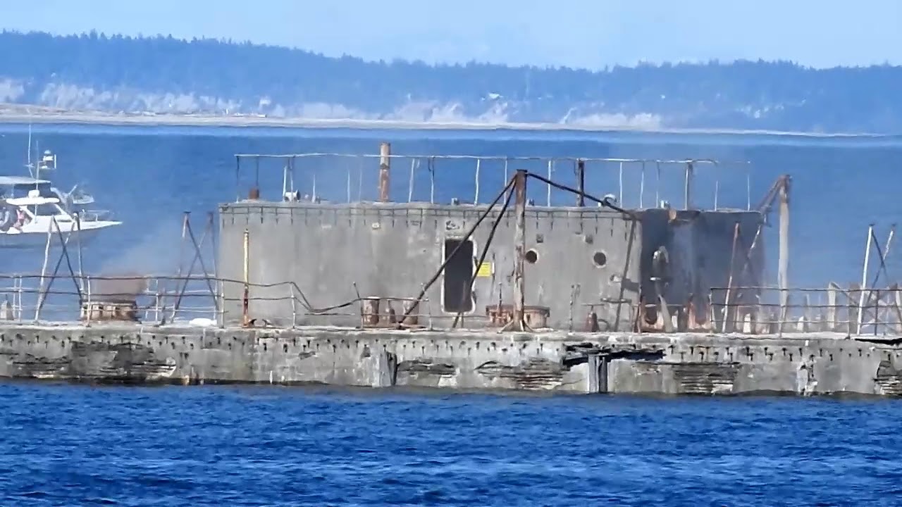 YOGN 82 sinking 6 23 18 Willingdon Beach - YouTube