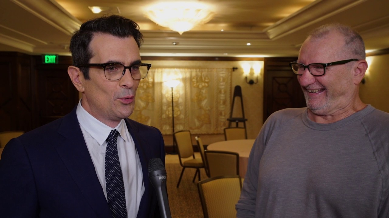 Ed O’Neill & Ty Burrell Finding Dory - YouTube