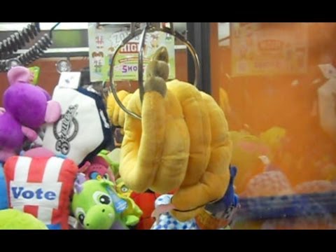 Man vs Claw: 11 Awesome Claw Machine Wins! | JOYSTICK - YouTube