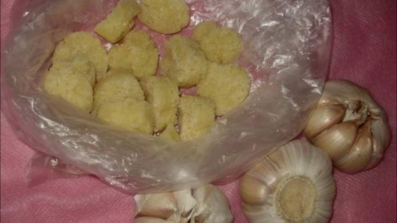 Dondurulmus sarimsaq-Как хранит чеснок? - YouTube