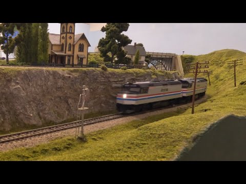 Unbelievable Realism! 1988 Amtrak Silver Star in HO Scale