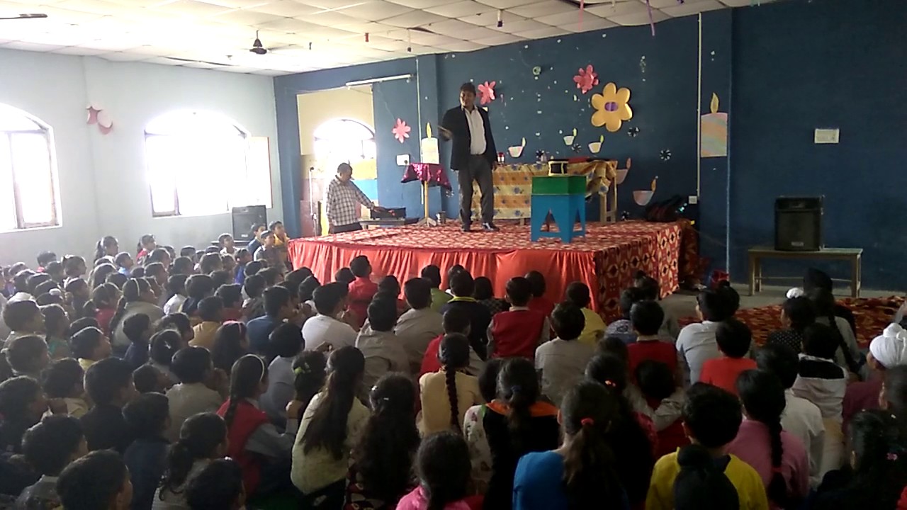 Magic school show for kids 9560933122 Magician Jayant Pathak - YouTube