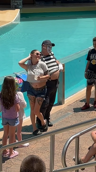 Cant Miss The Best Moment With Tom Mime Seaworld Seaworldmime Youtube
