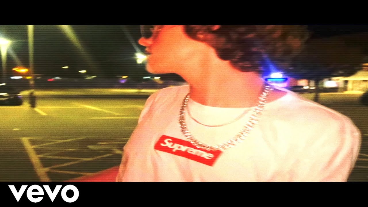Maccy - BRITISH L.A RAPPER (Music Video) - YouTube