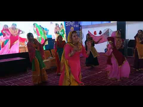 Gidha a Folk Dance of Punjab ਗਿੱਧਾ - YouTube