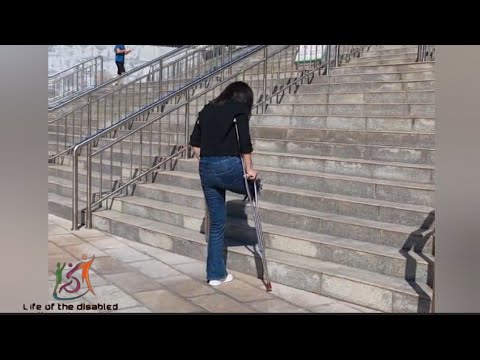 The beautiful amputee woman challenges the disability with one leg and ...