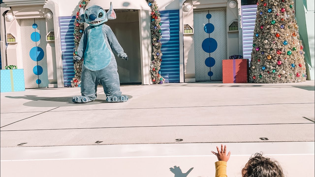 Kyna Ketemu Ariel & Lihat Kembang Api di Disney World Orlando, USA ...
