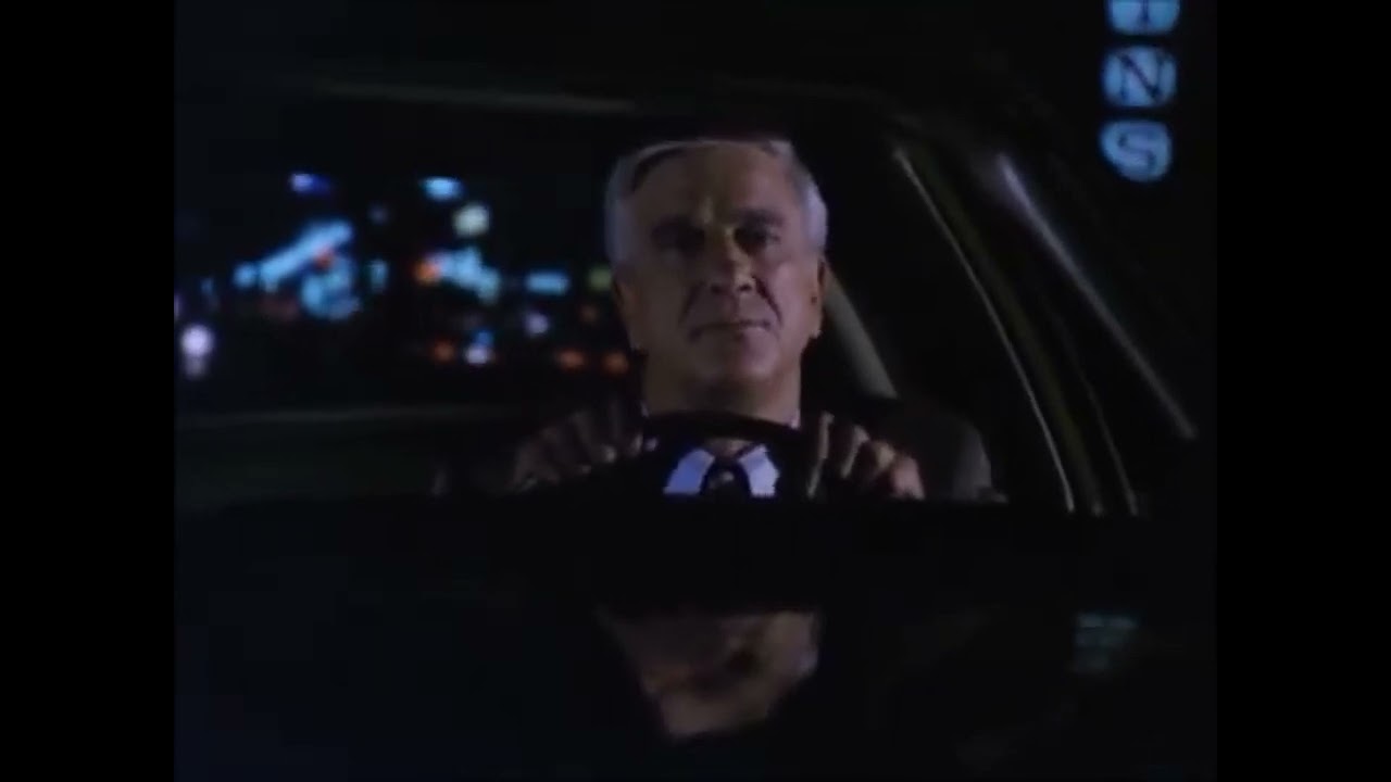 Sono il sergente Frank Drebin, tenente della squadra omicidi - YouTube