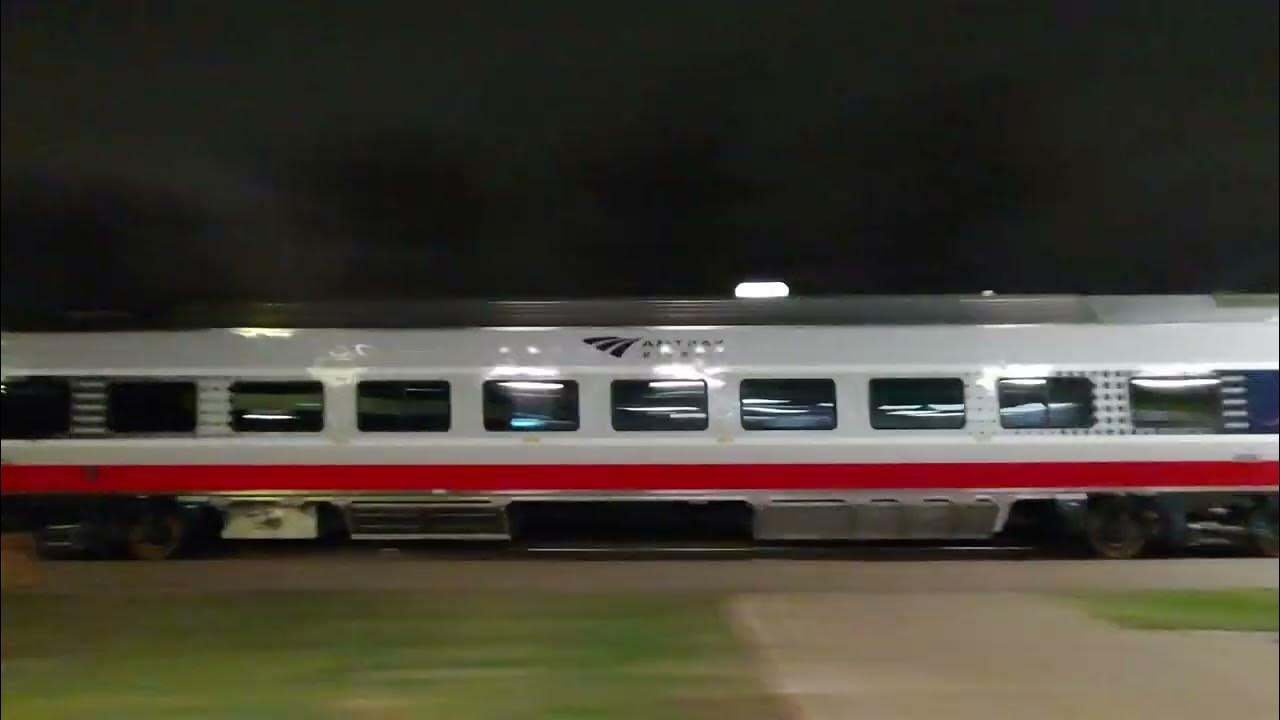 December 3rd, 2022 Train #1: UP 8821 leading L276 with single AMTK cab - YouTube