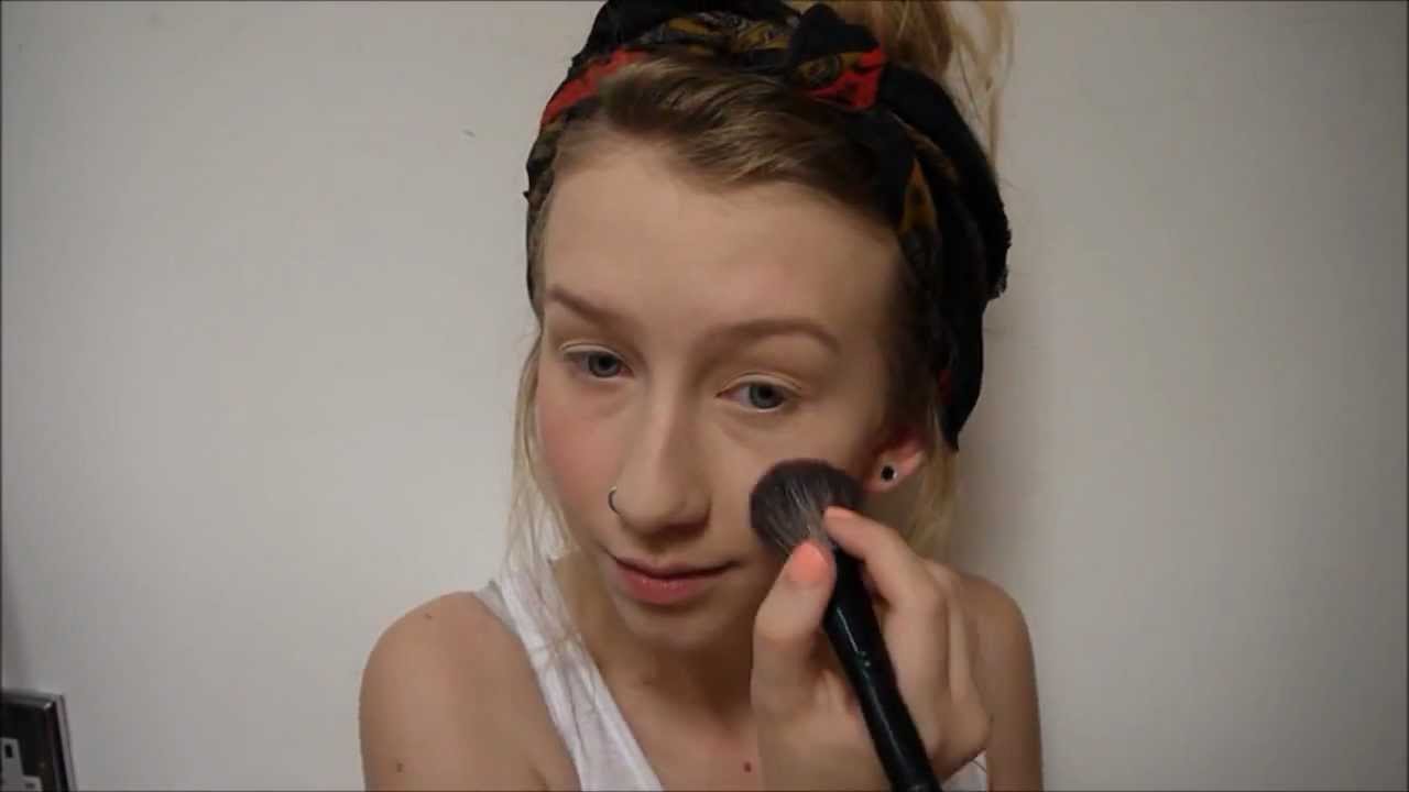 My Daily Makeup Routine • 2011 - YouTube