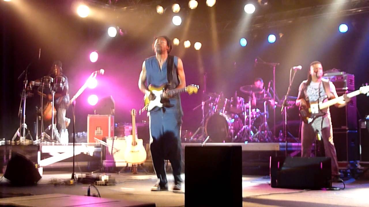 Herve Samb - live in Dakar - YouTube