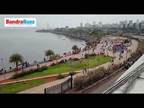 Hundreds gather at Bandra Reclamation - YouTube