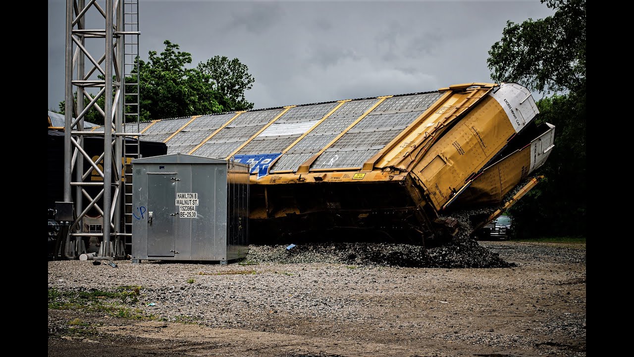CSX Train Derailment Hamilton Ohio 5-27-2022 - YouTube