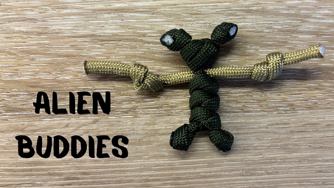 How to make a paracord keychain alien buddies - YouTube