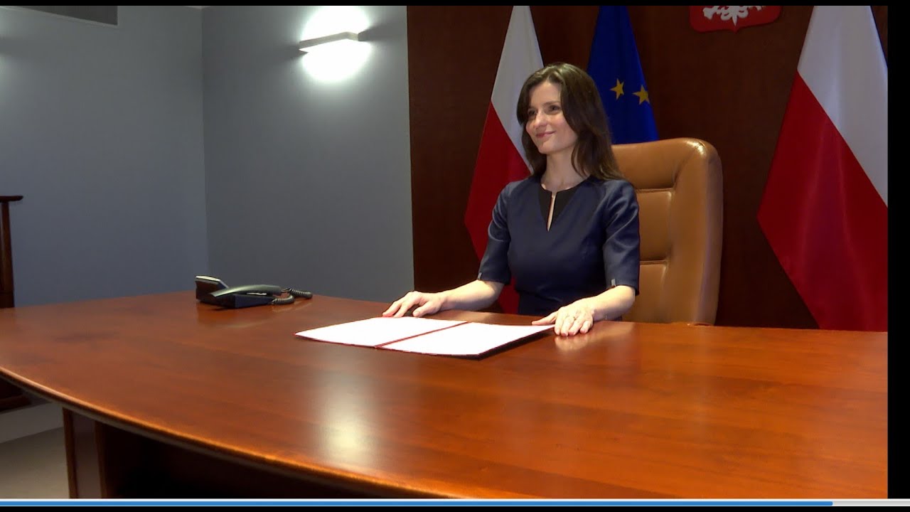 Agata Sobczyk zaczęła pracę. Jest nowym wojewodą wielkopolskim - YouTube