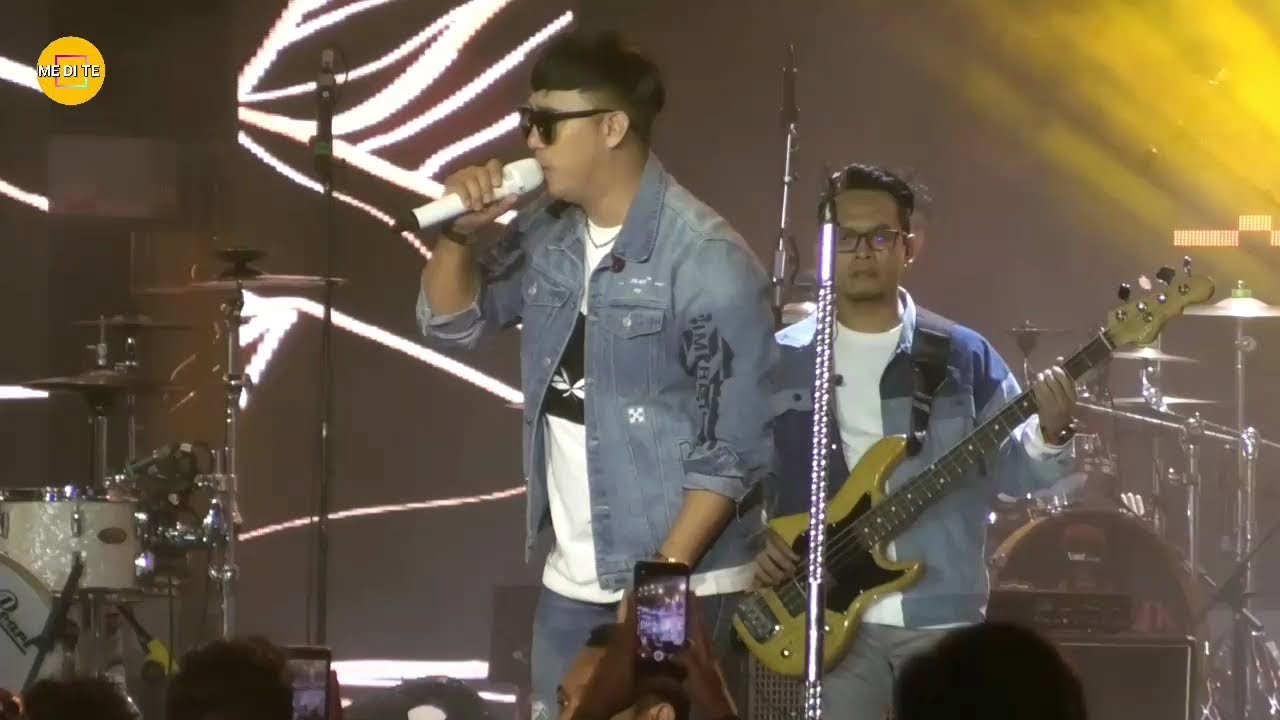 SELIMUT TETANGGA - REPVBLIK - LIVE AT PARKIR TRANSERA WATERPARK BEKASI 2025 - YouTube