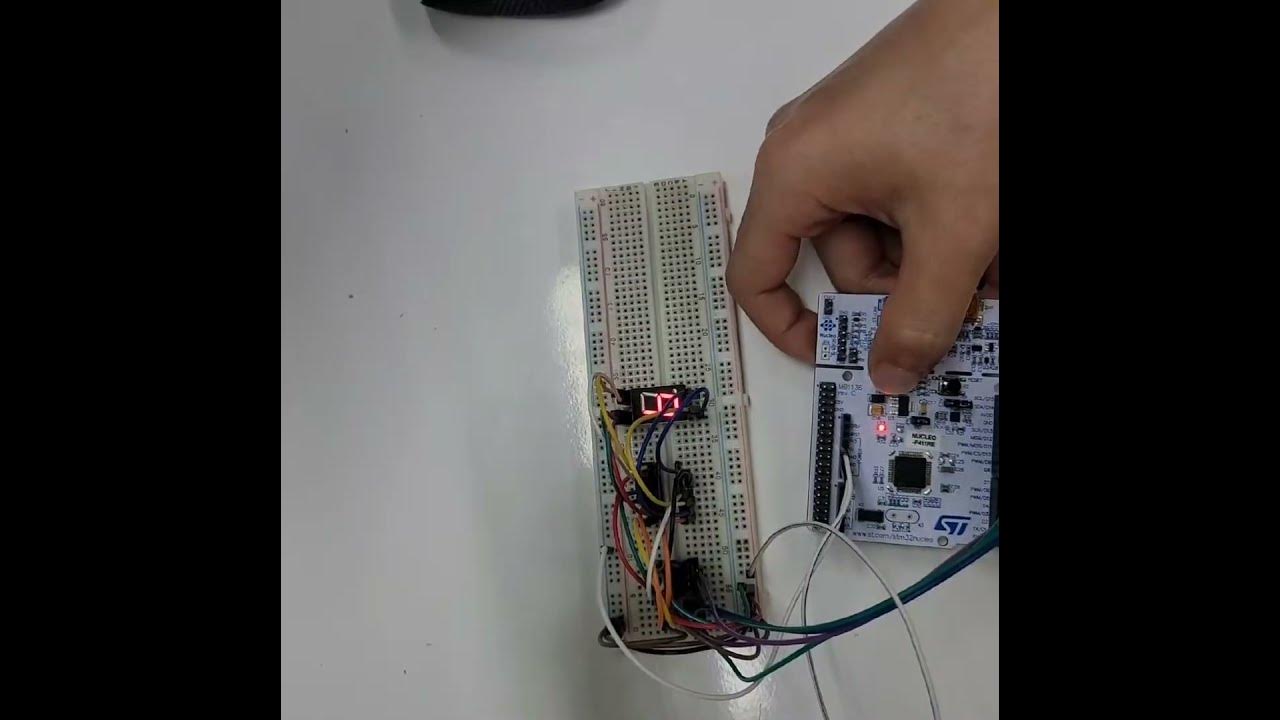 [EC 24-2] LAB LED EXTI - YouTube