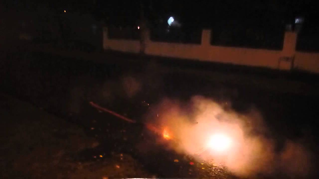 3,000 firecrackers - YouTube