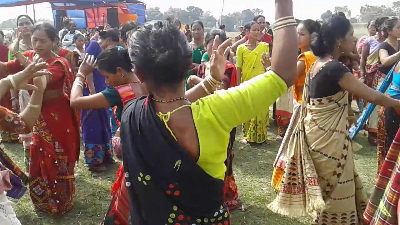 Mishing dance - YouTube