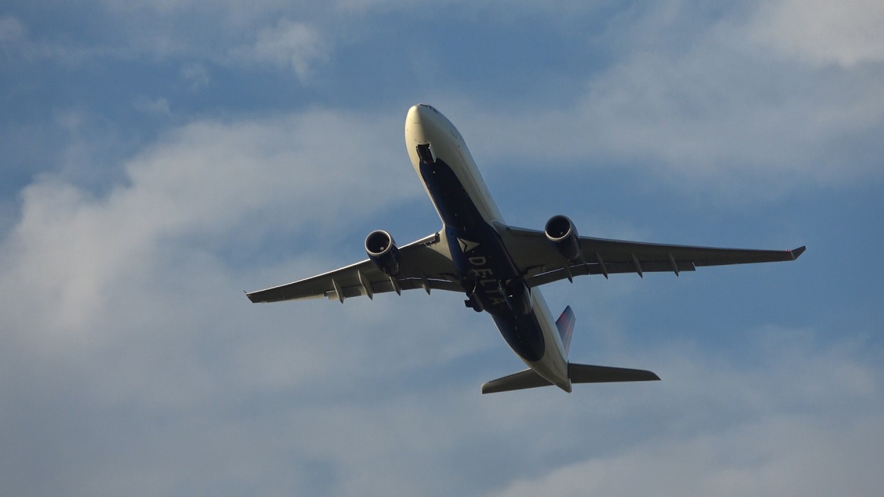 Plane Spotting at Detroit Metro Airport - October 3, 2024 # ...