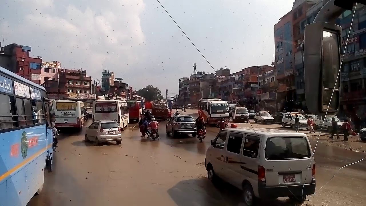 Nepal ko rajdhani ko halta bicha sadakmai nali futeko abstha - YouTube