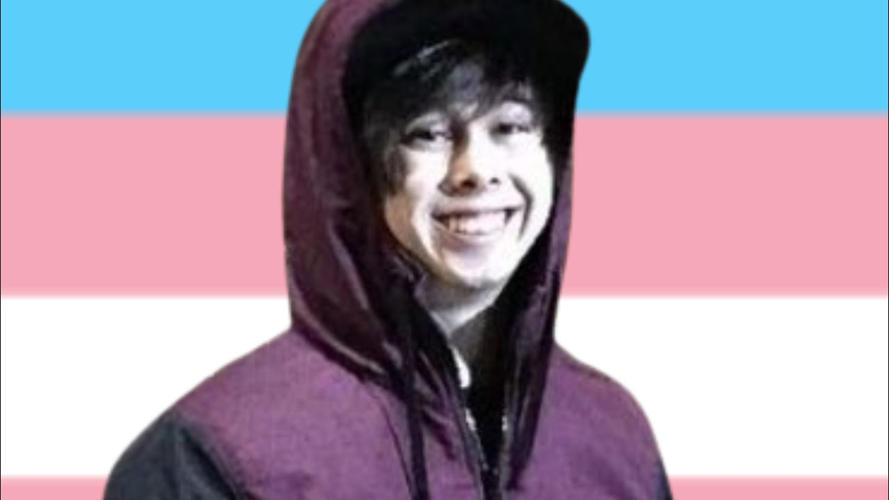 LEAFY NOTICED MY TRANS EDIT ON STREAM - YouTube