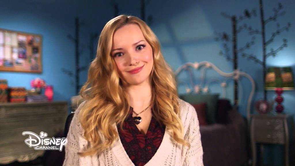 Descendants - Mal (Dove Cameron) - A Ottobre su Disney Channel - YouTube