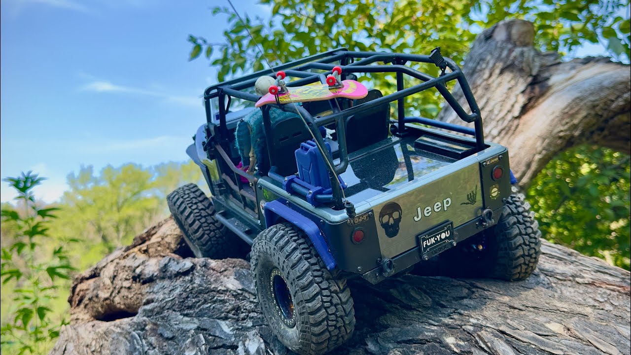 RC 1/10 Axial Scx10.3 Jeep CJ7 dried up creek run. - YouTube