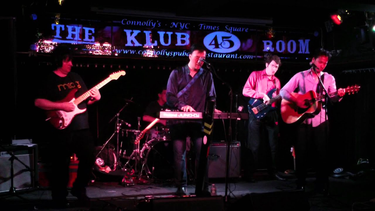 Sleepwalkers perform Band on the Run/Don't Let Me Down Mashup LIVE at ...