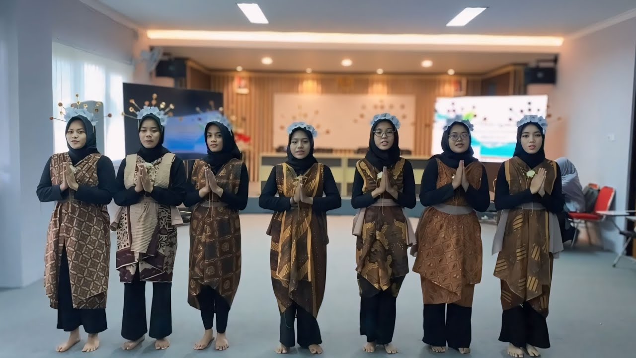 GUNDUL-GUNDUL PACUL - YouTube