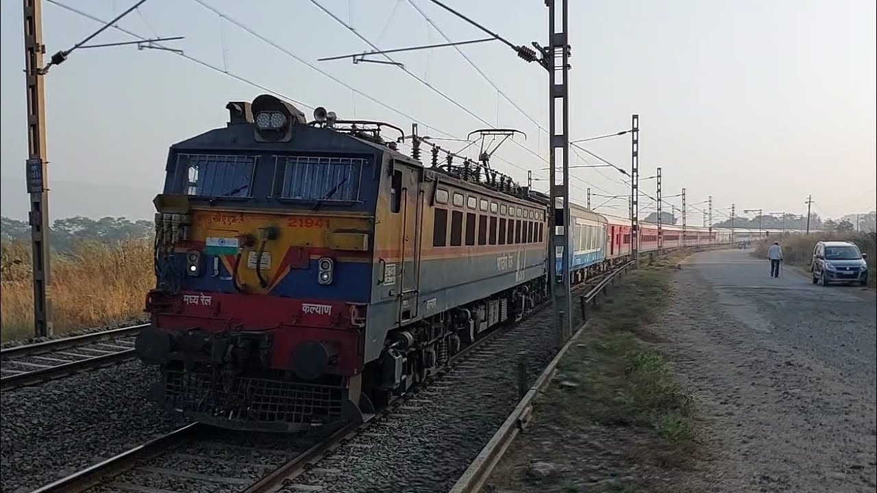 12126 Pragati Express Led By WCAM3 Makes Superb Tracksounds As It ...