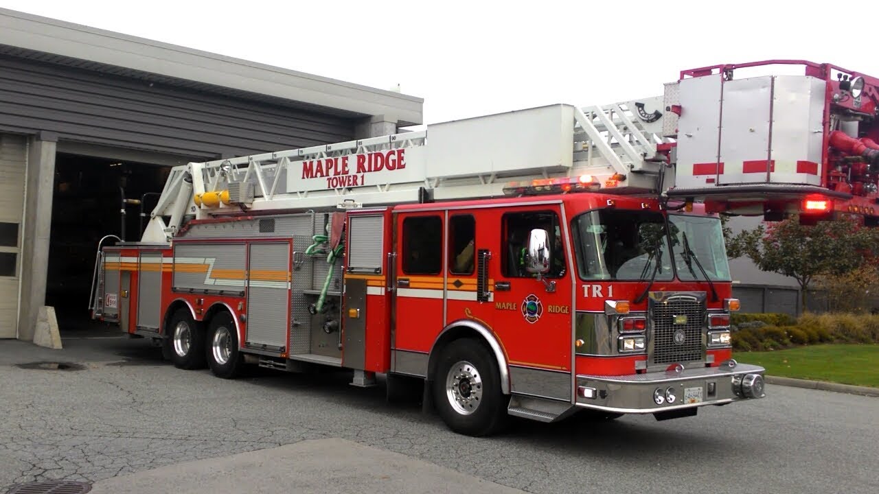 Maple Ridge Fire Engine Responding 楓葉嶺消防車緊急出動 - YouTube