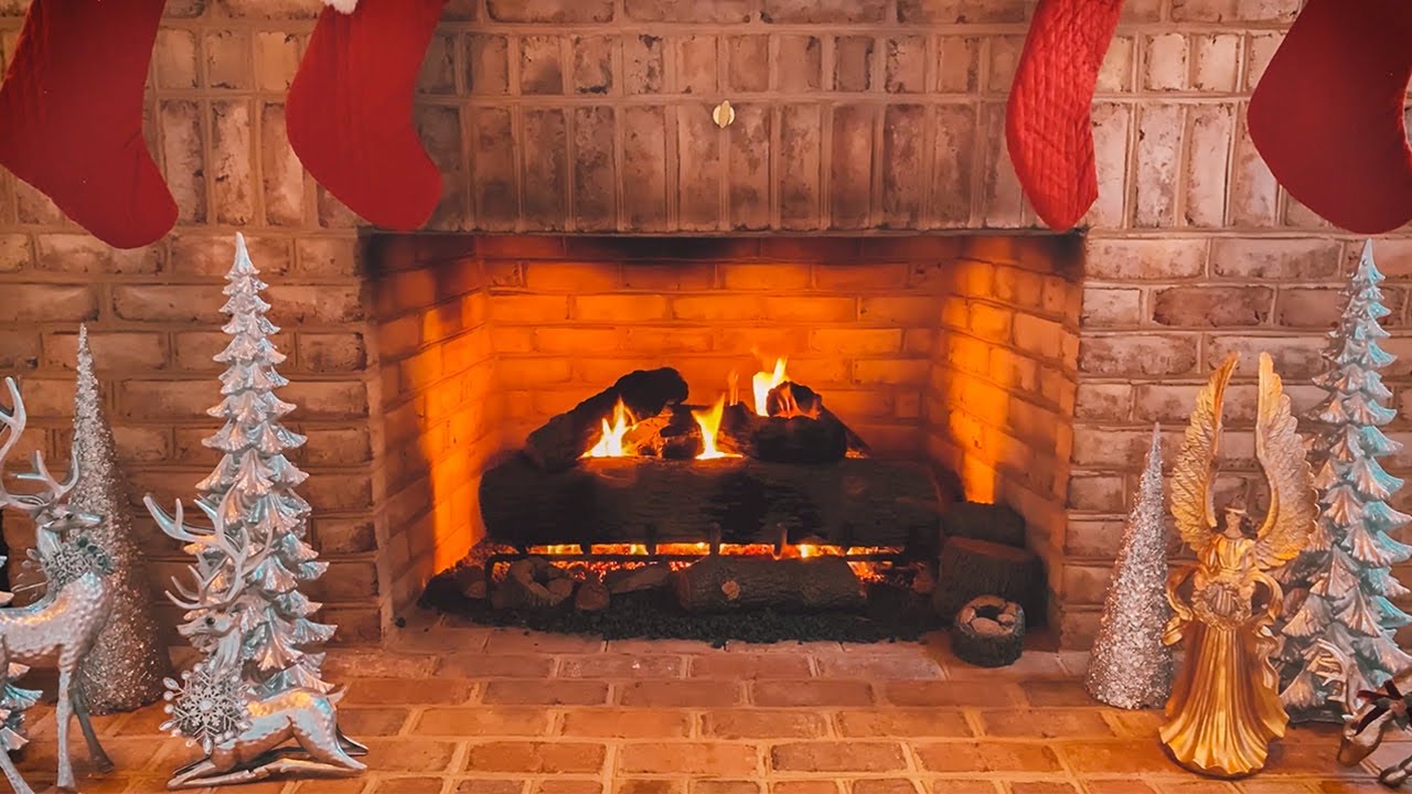 Christmas Fireplace | 5 Hours of Holiday Vibes with Cozy Crackling Fire ...