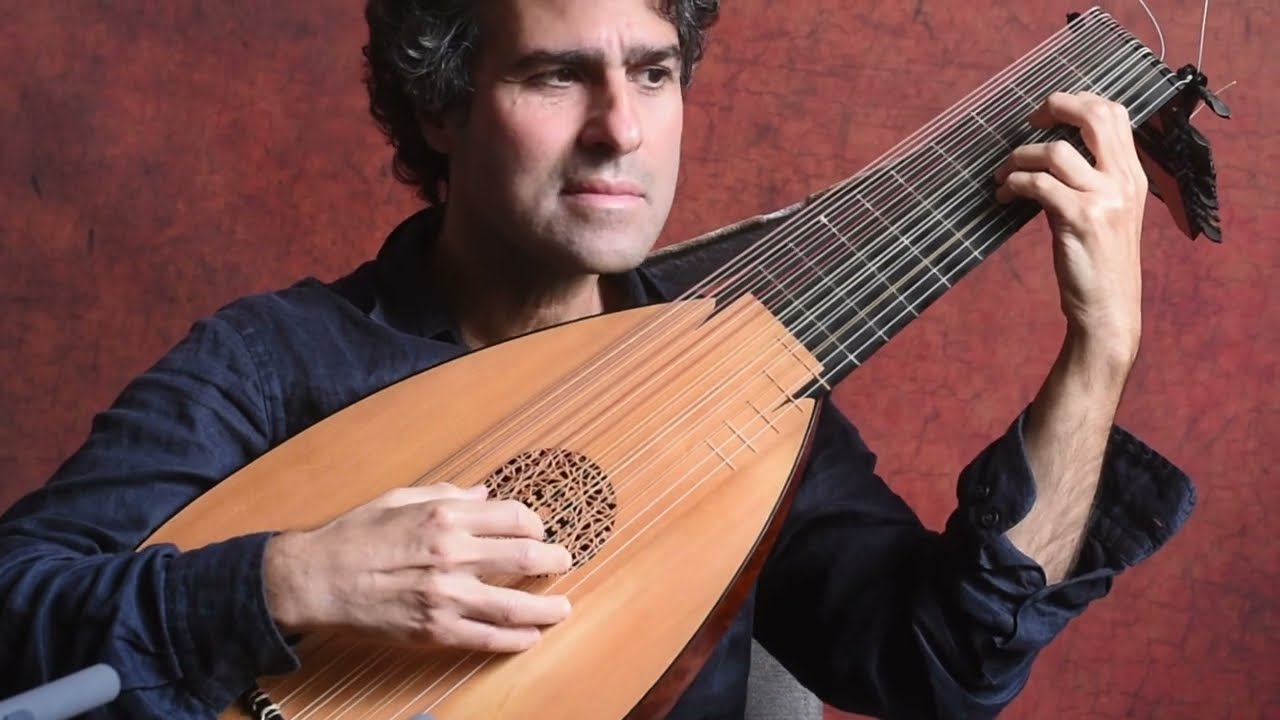 Jacques Gallot: Sarabande 'La Divine' on baroque lute - YouTube