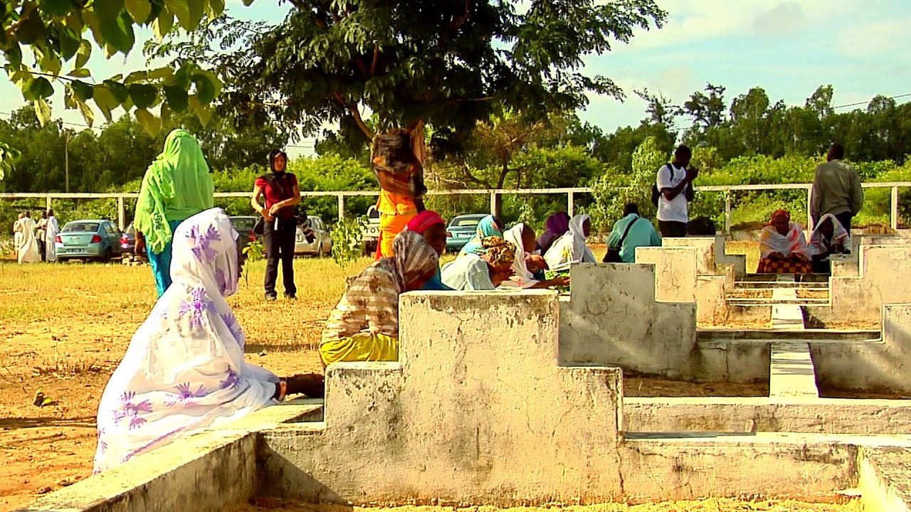 le joola commemeoration in Senegal - YouTube