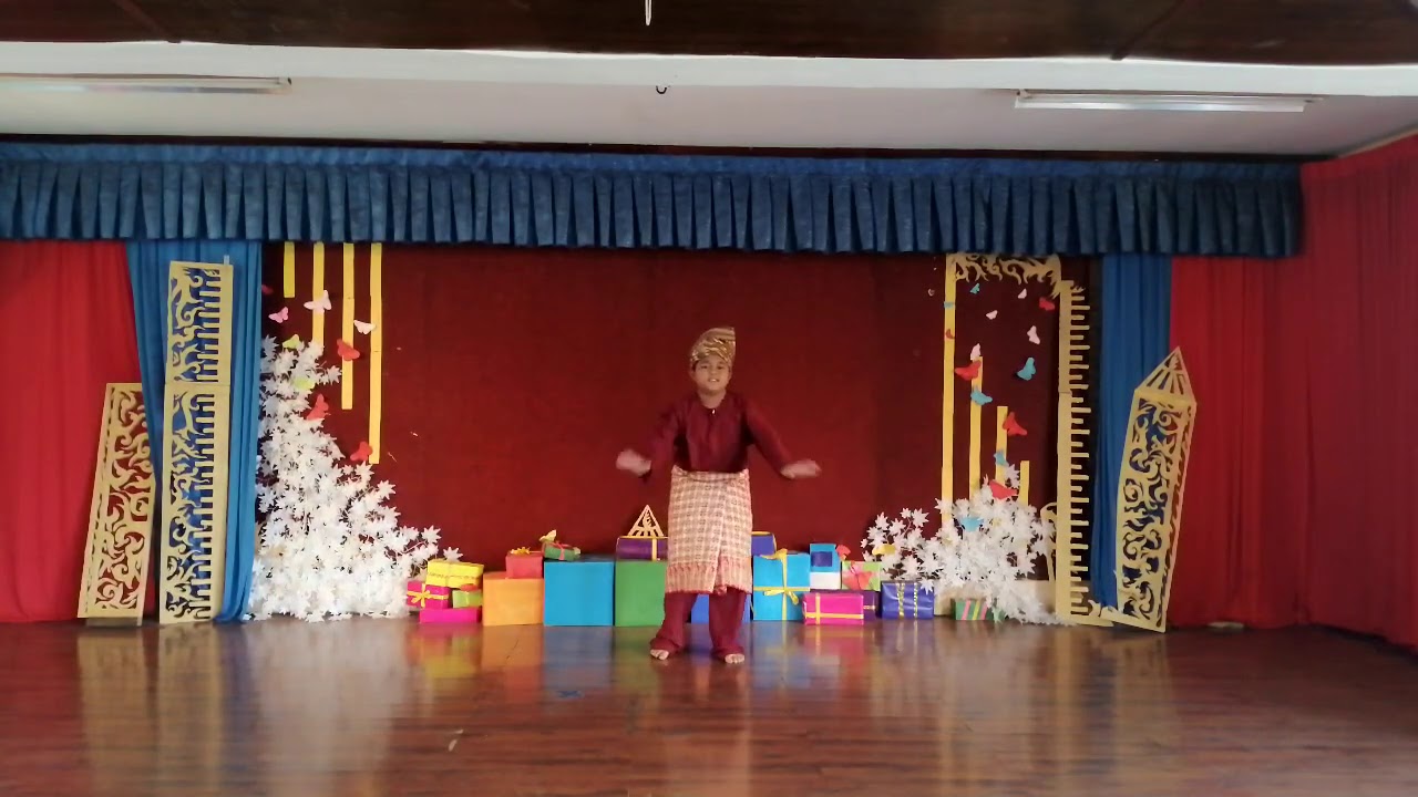 Tarian Etnik Canggung oleh Irfan - YouTube