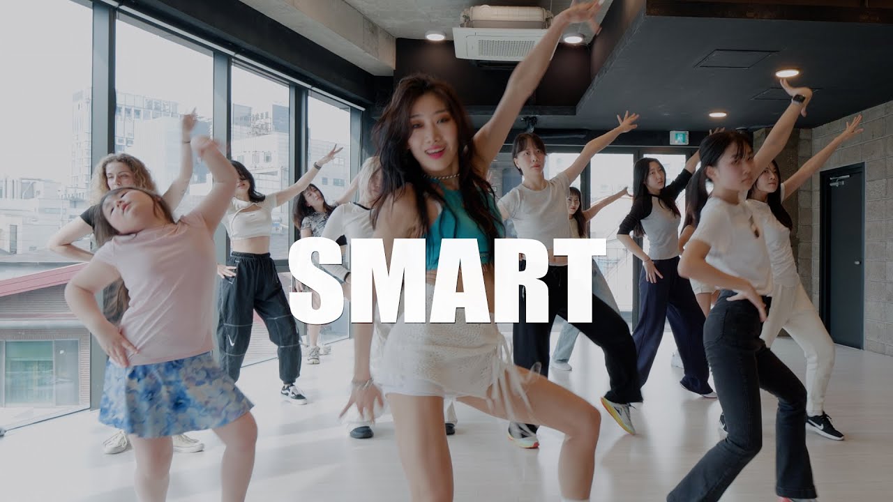 르세라핌(LE SSERAFIM) 'Smart' Dance Cover - YouTube