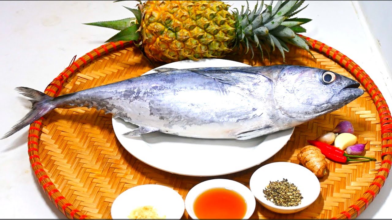 Cooking fresh fish with Pineapple recipe - Stewed Fish | Em's Way - YouTube
