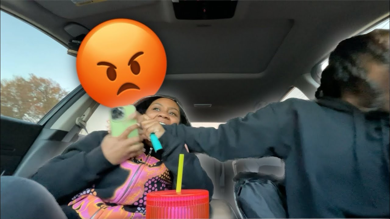 PLAYING MY SIDE CHICK VOICE MESSAGE INFRONT OF MY GF - YouTube