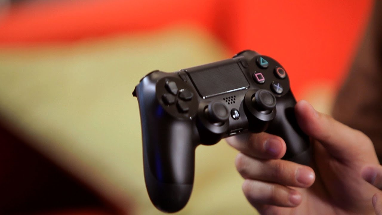 How DUALSHOCK's Speaker Impacts Gameplay | PS4 FAQs - YouTube