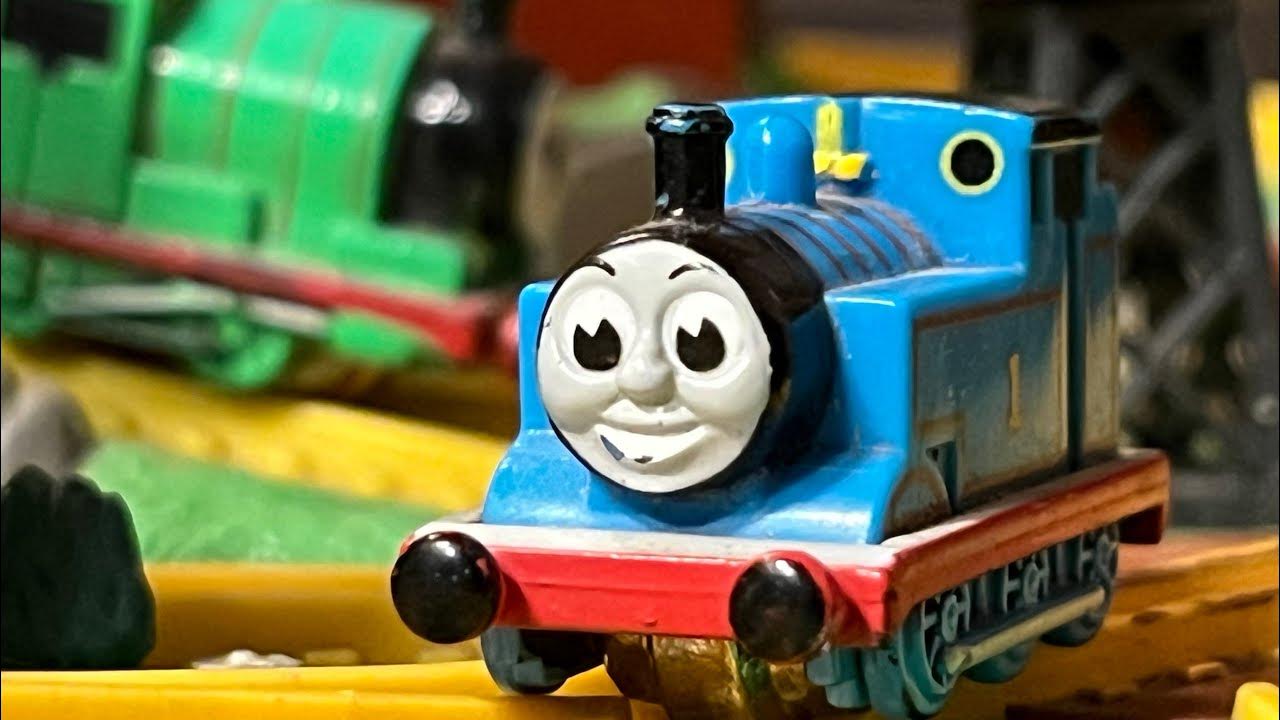 Thomas bluebird miniature railway unboxing! - YouTube