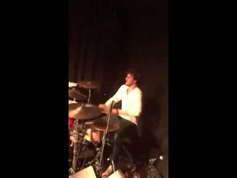 Roberto Carella Drum-Solo@Plaza Zürich - YouTube