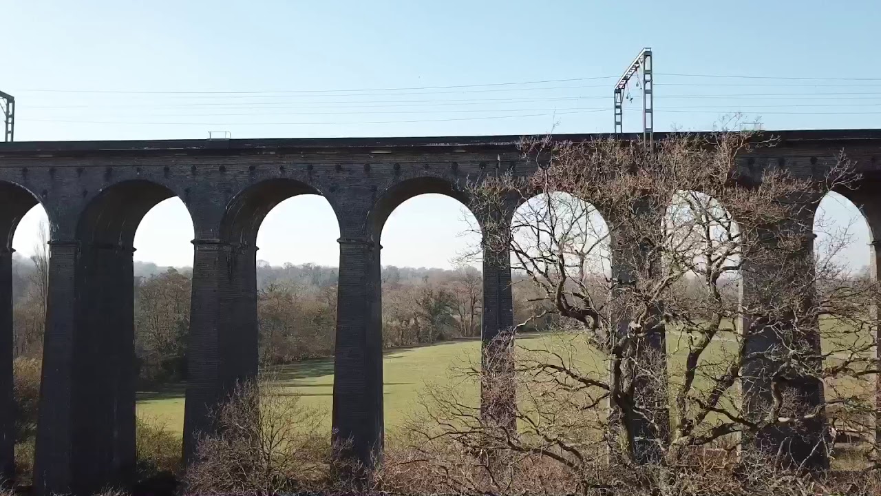 The Digswell Viaduct, opened by Queen Victoria in 1850 - YouTube