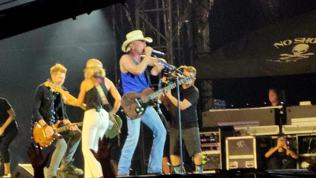 KENNY CHESNEY CONCERT - YouTube