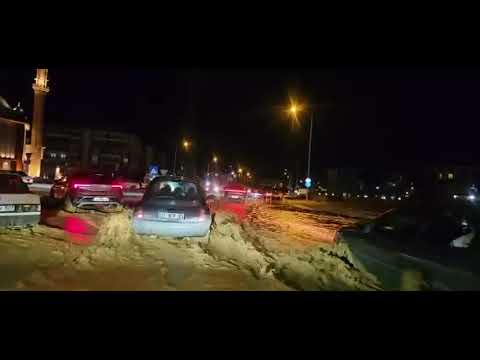 Konya şehir merkezinde sel! Ekipler seferber oldu