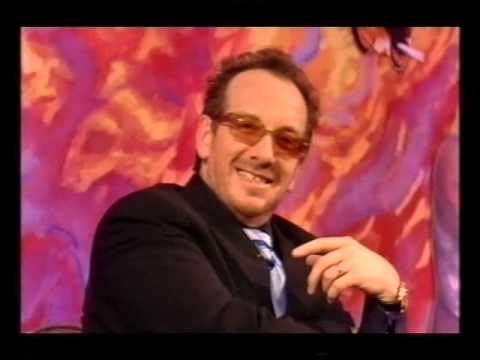 Kumas at No 42: Elvis Costello interview - YouTube