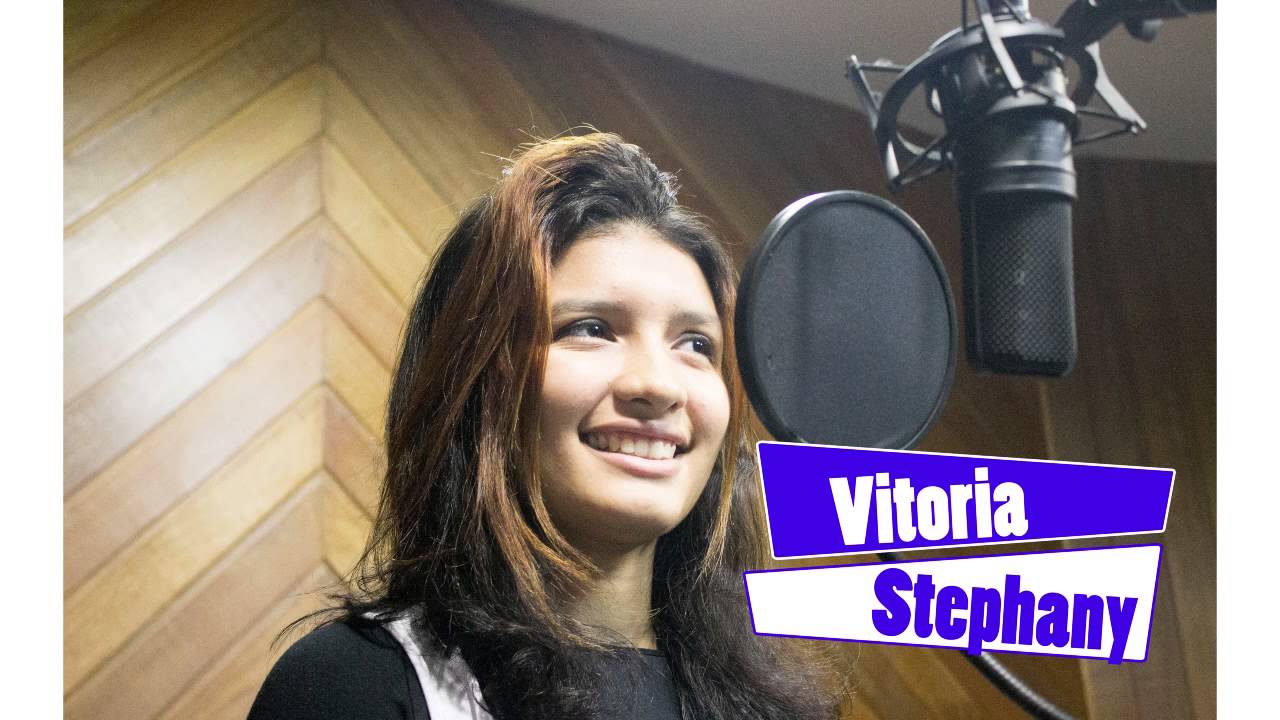 VITORIA STEPHANY - A VOZ DO PINHEIRO 2015 - YouTube