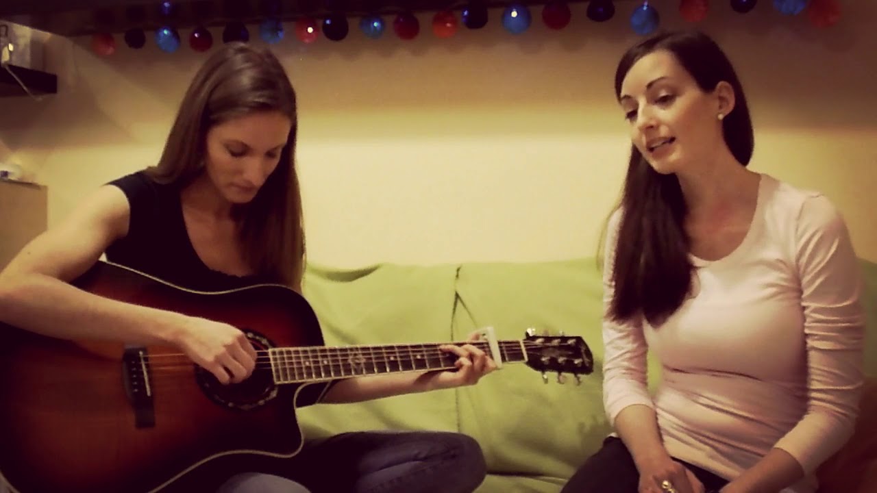 Itt van a szép karácsony (Markó Mónika & Tóth Denisza cover) Chords ...