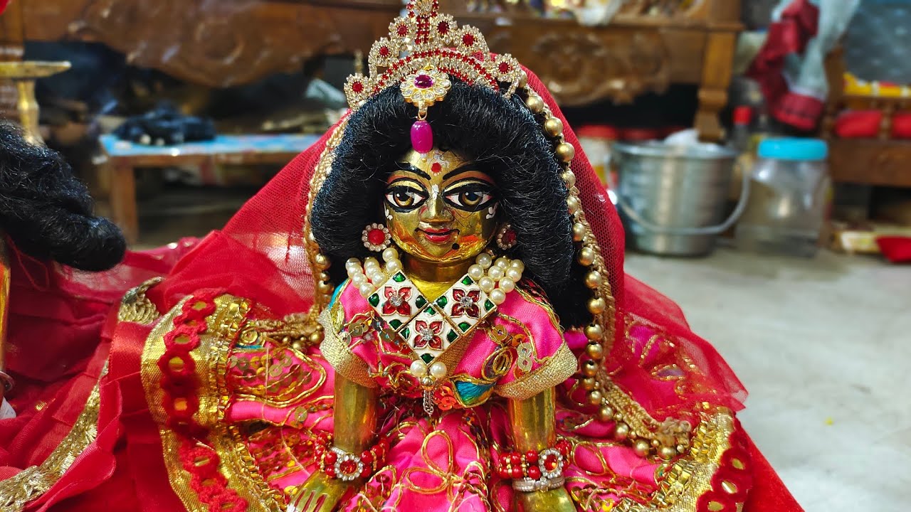 ##Radha Rani bridal hairstyle khoob sahoj paddtite## - YouTube