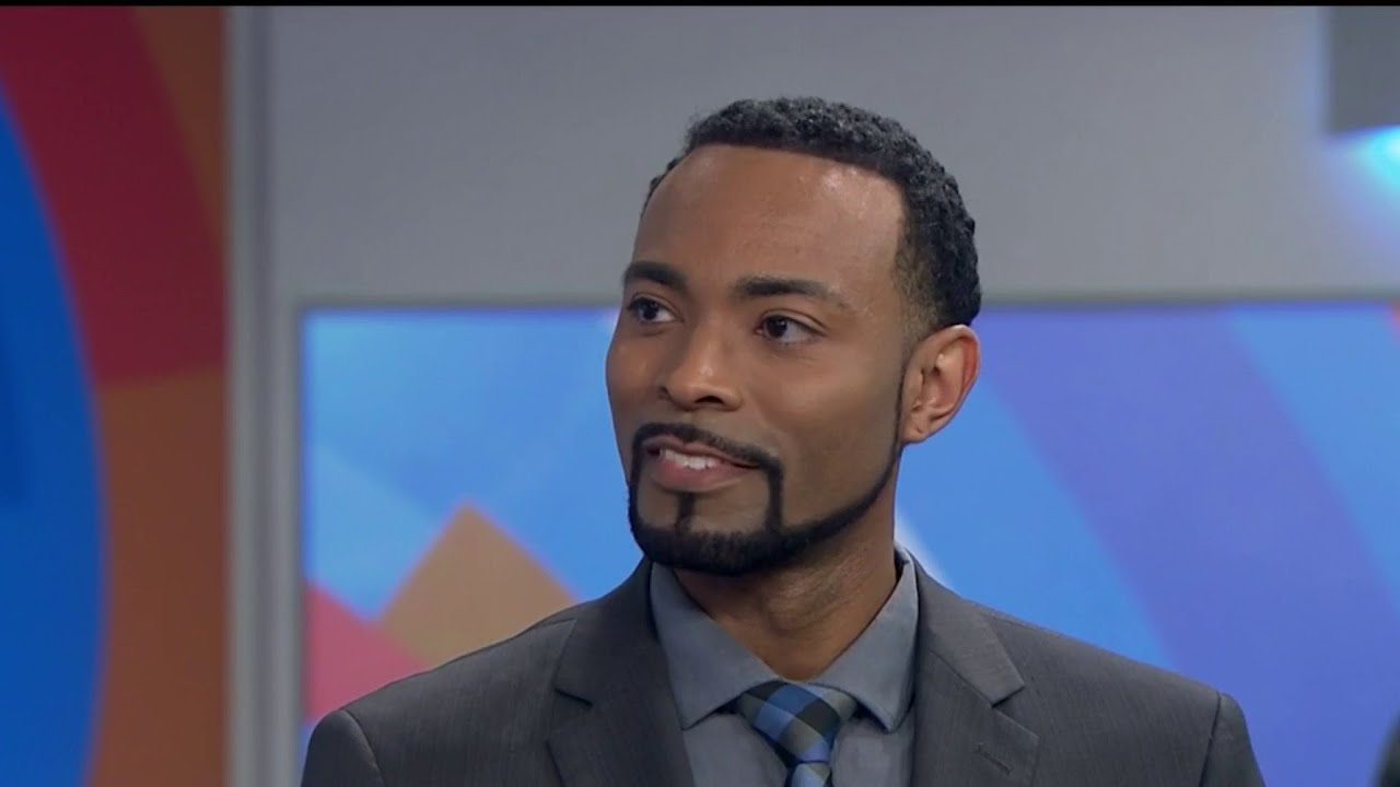 Detroit native Ron Hilliard joins the Local 4 weather team - YouTube